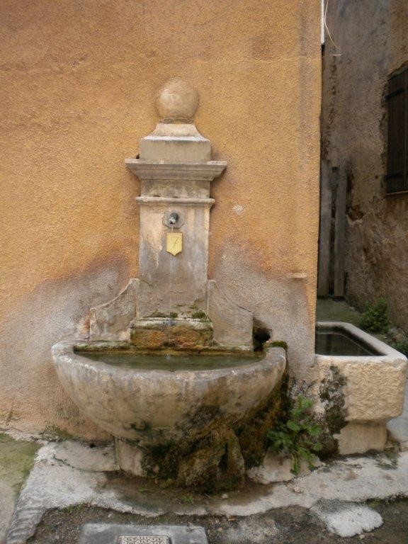Fontaine de la Bourgade (Villecroze) | Provence-Alpes-Côte d'Azur Tourism