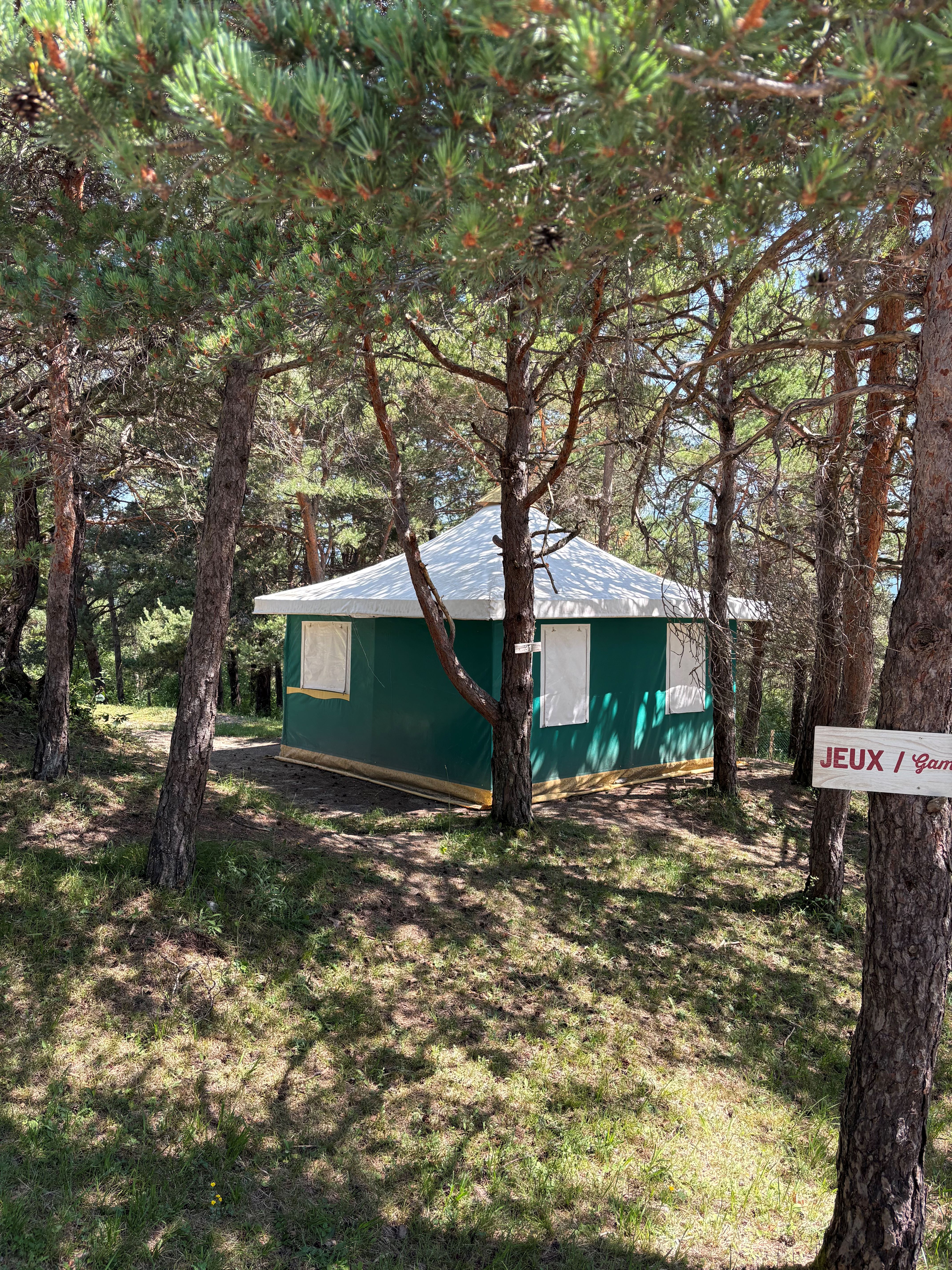 Camping la Chabannerie – Tente Bengali - Auvergne-Rhône-Alpes Tourisme