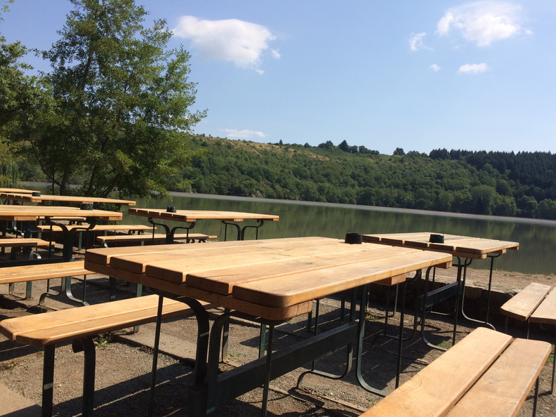 Gour de Tazenat - Auvergne-Rhône-Alpes Tourisme