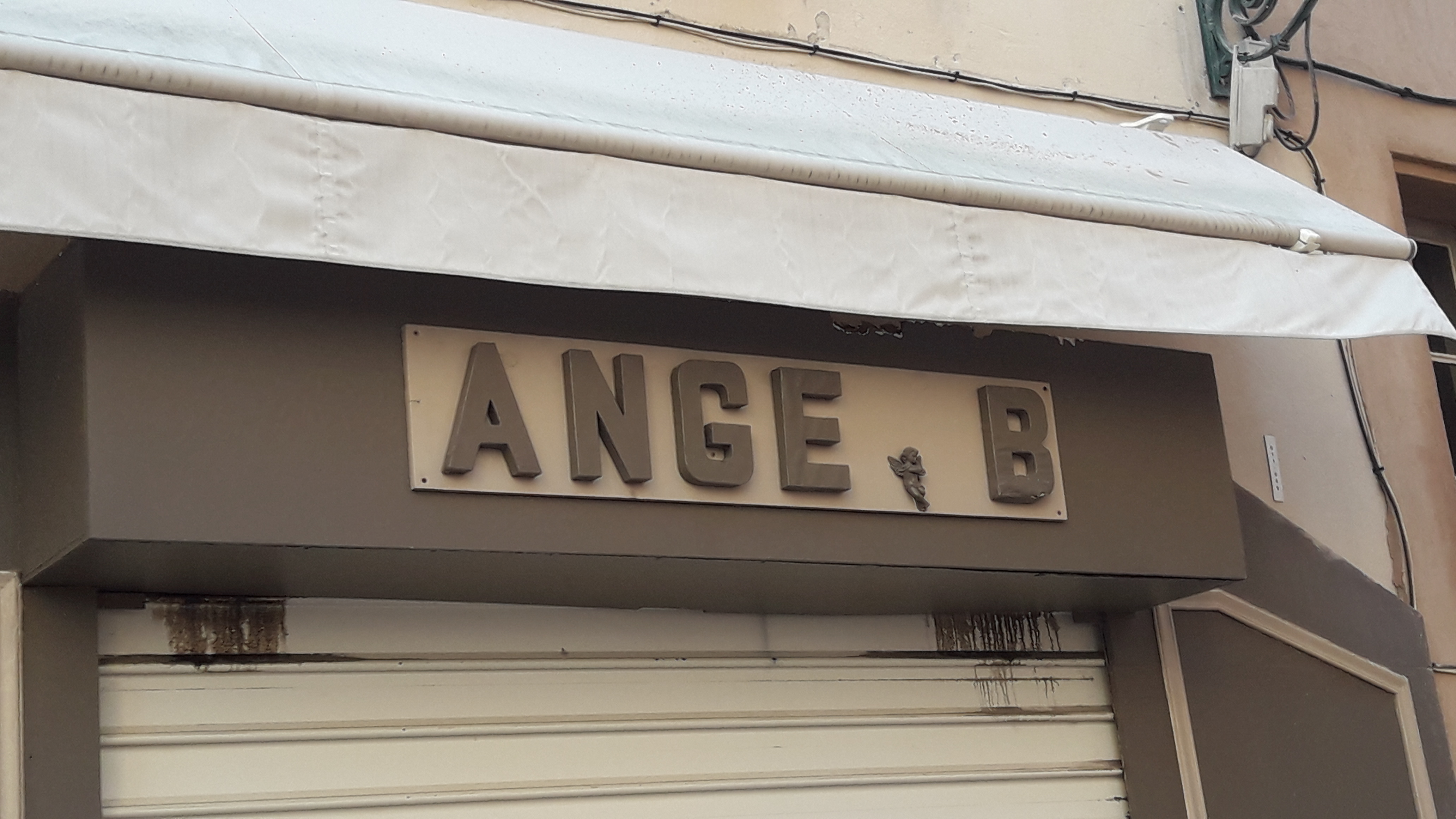 Ange-B - Le Castellet : Site Officiel
