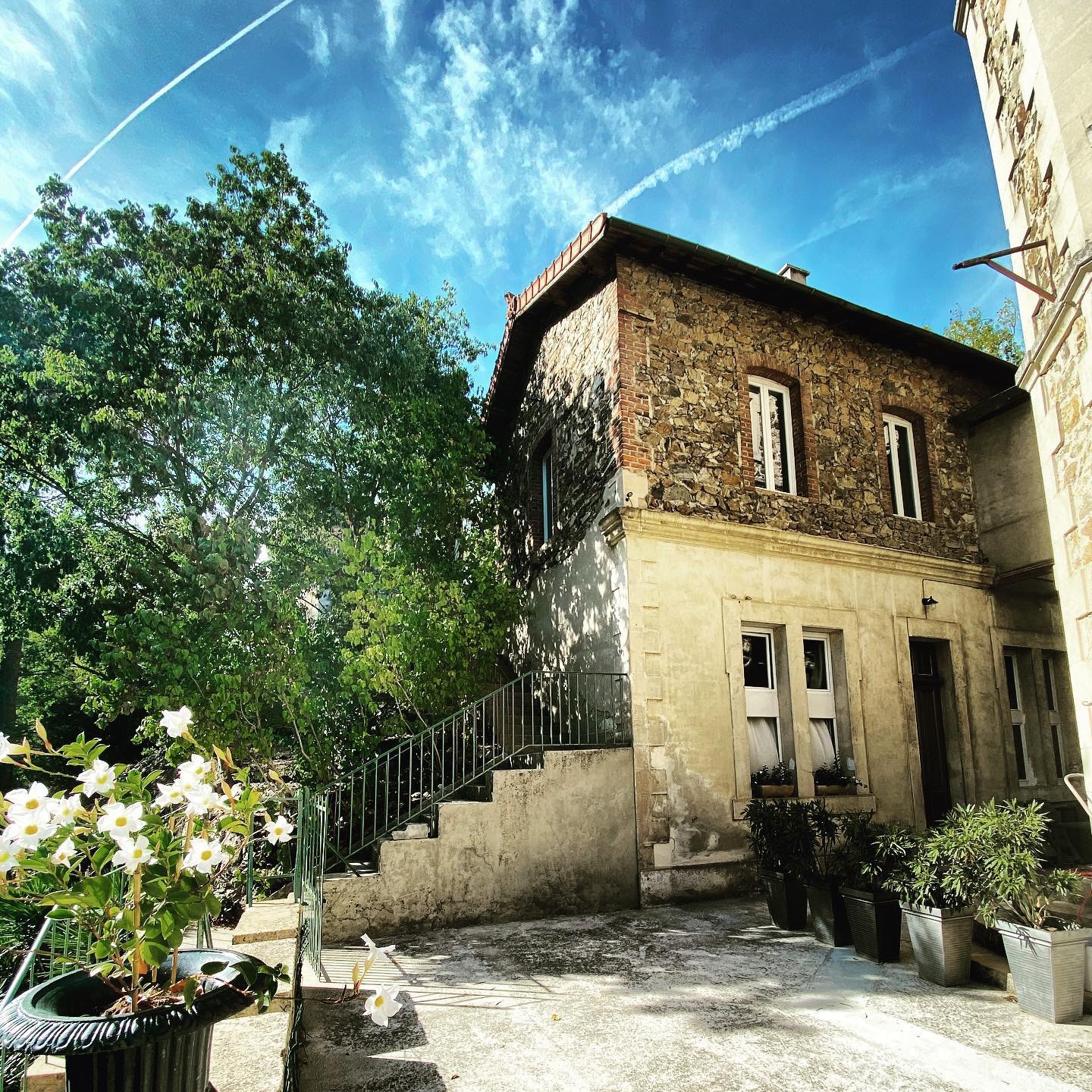 Gîte “Maison du Curé” – Château de Rochetaillée - La Drôme Tourisme