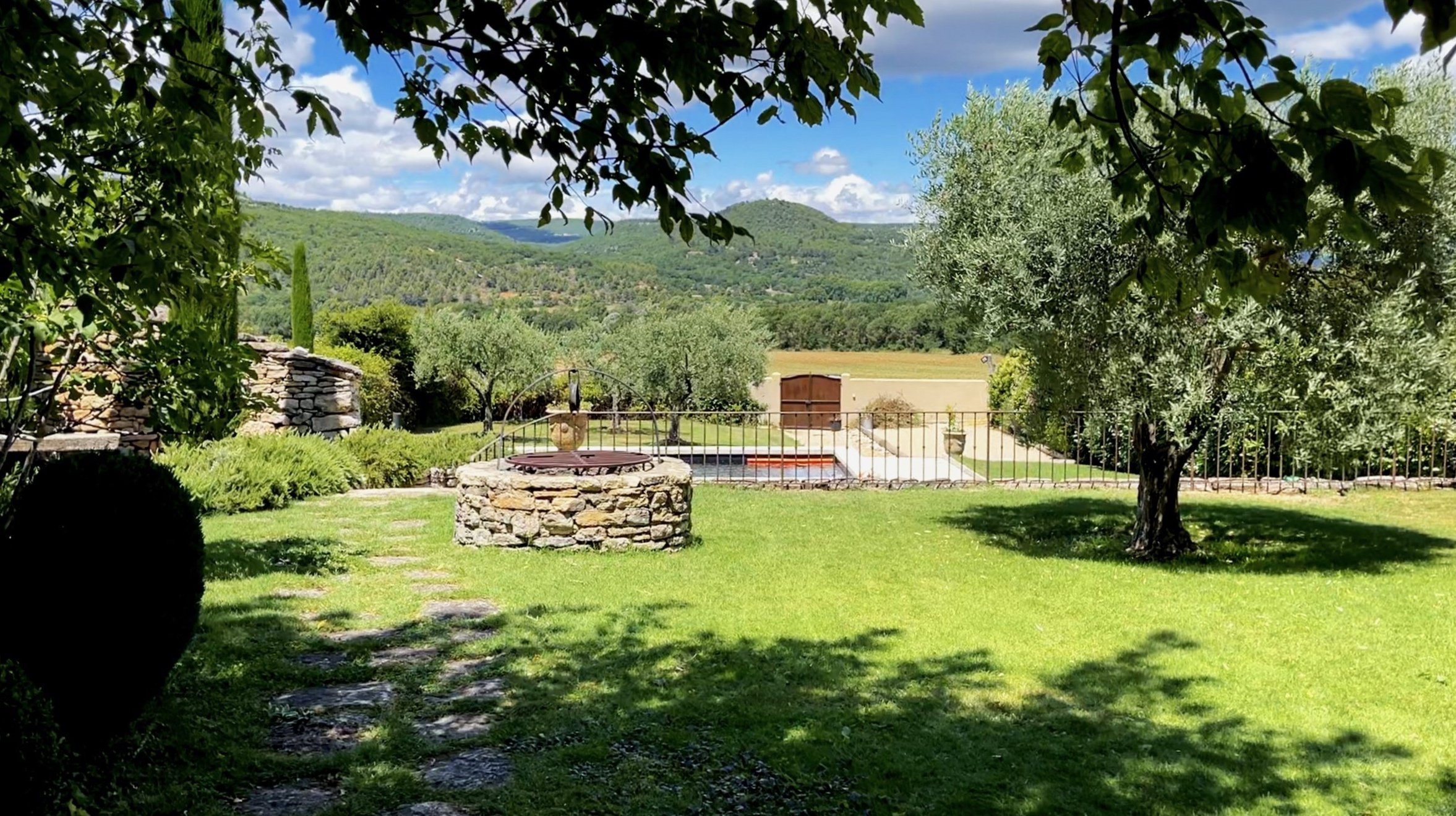 Villa des Immortelles, Meublé et Gîte à Céreste | Alpes de Haute ...