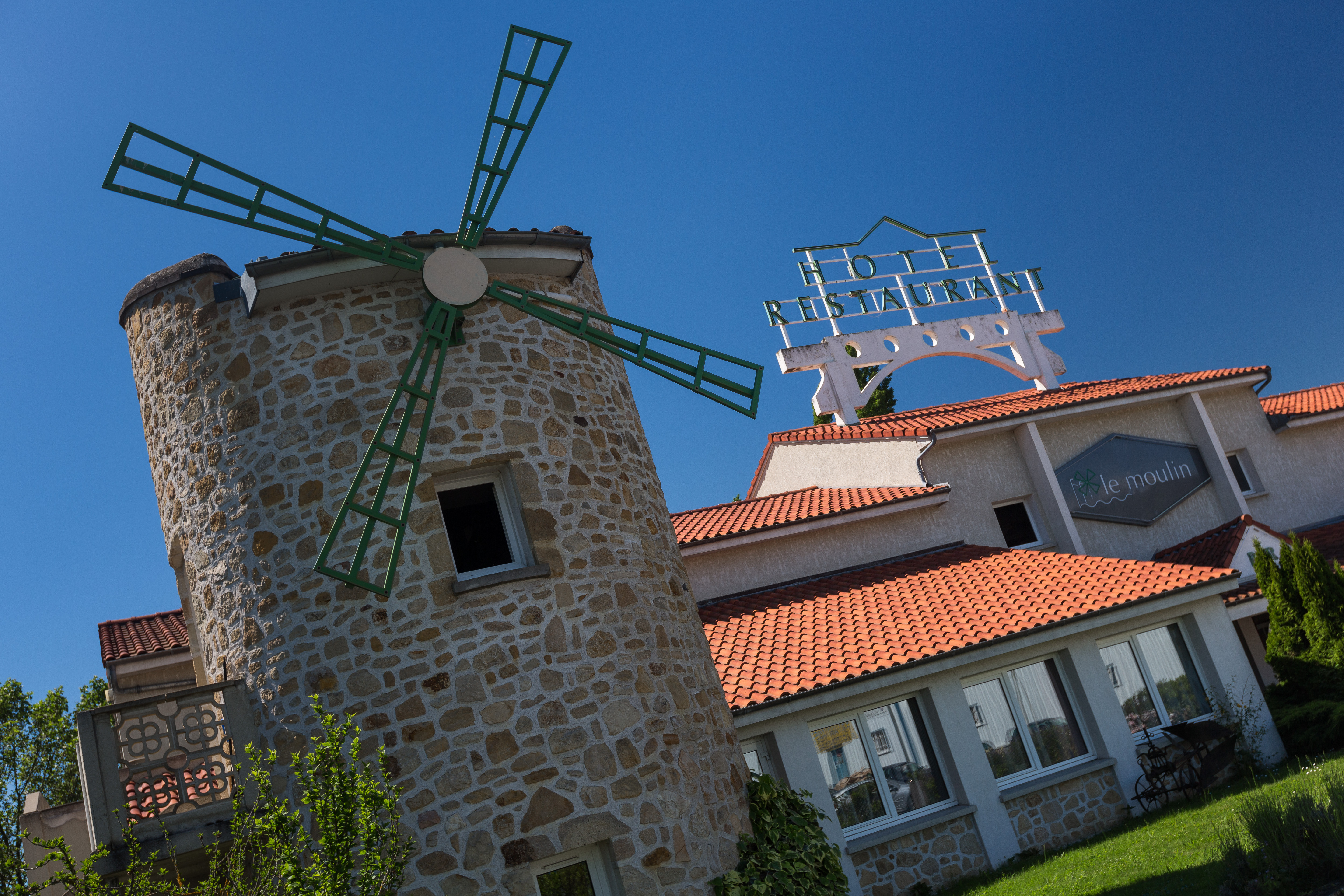 Location de salles. Hôtel-Restaurant Le Moulin des Gardelles - Auvergne ...