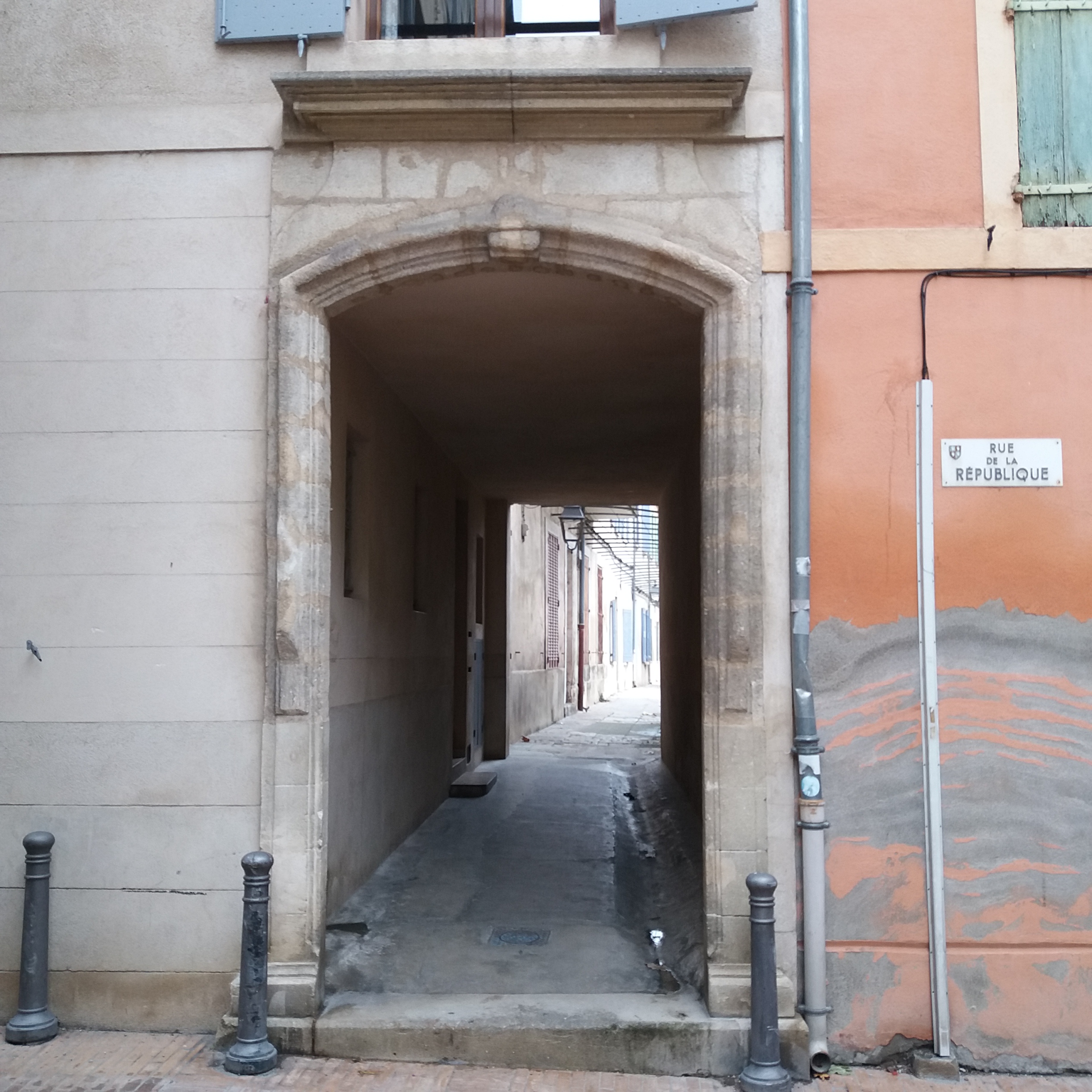 Passage de la rue de la République (Manosque) | Provence-Alpes-Côte d ...