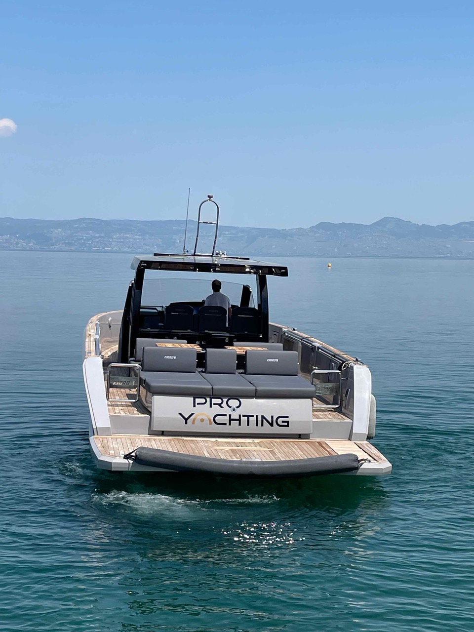Boat renting - Evian - Tourisme & congrès