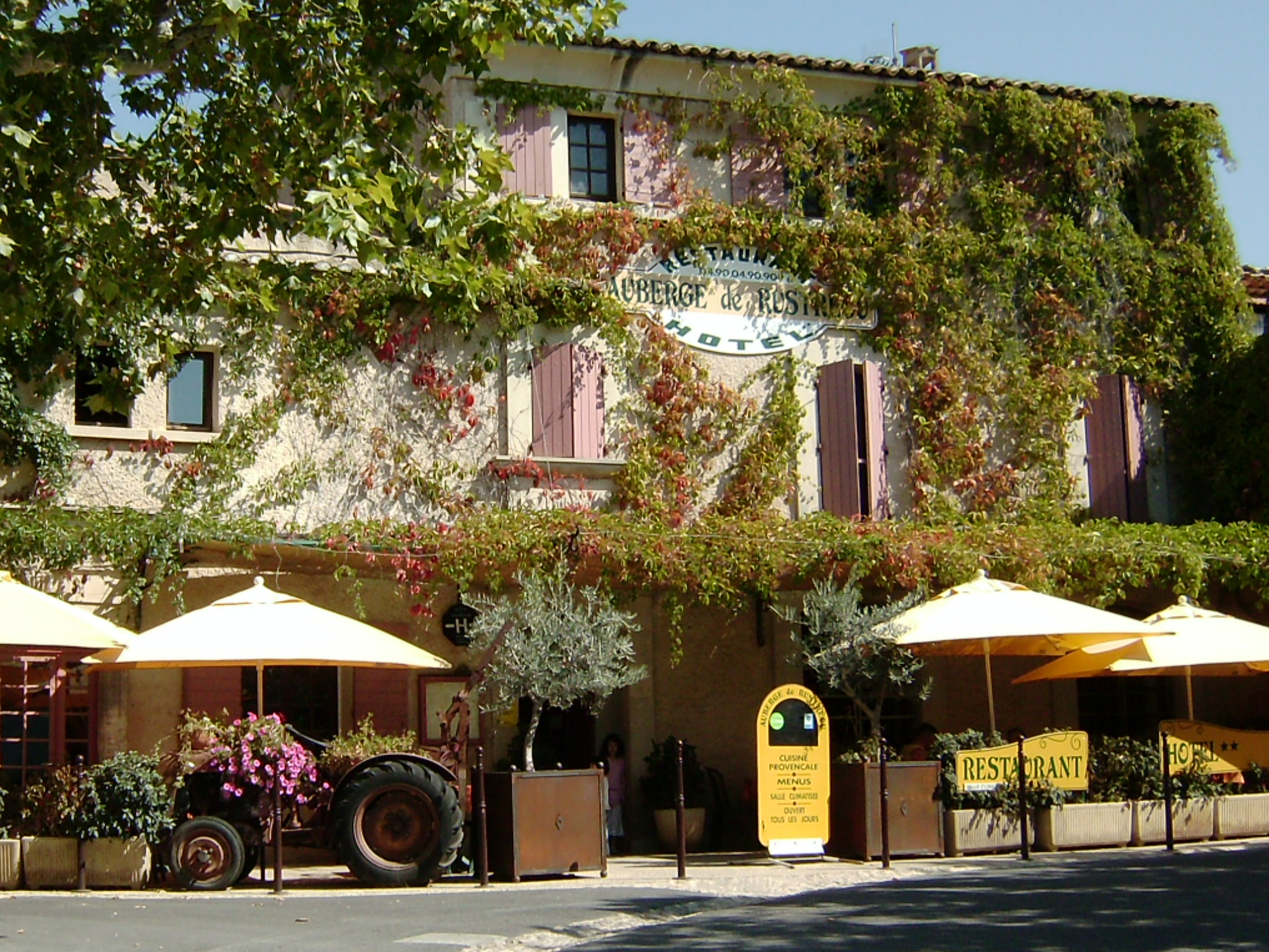 Auberge de Rustréou (Rustrel) | Provence-Alpes-Côte d'Azur Tourisme