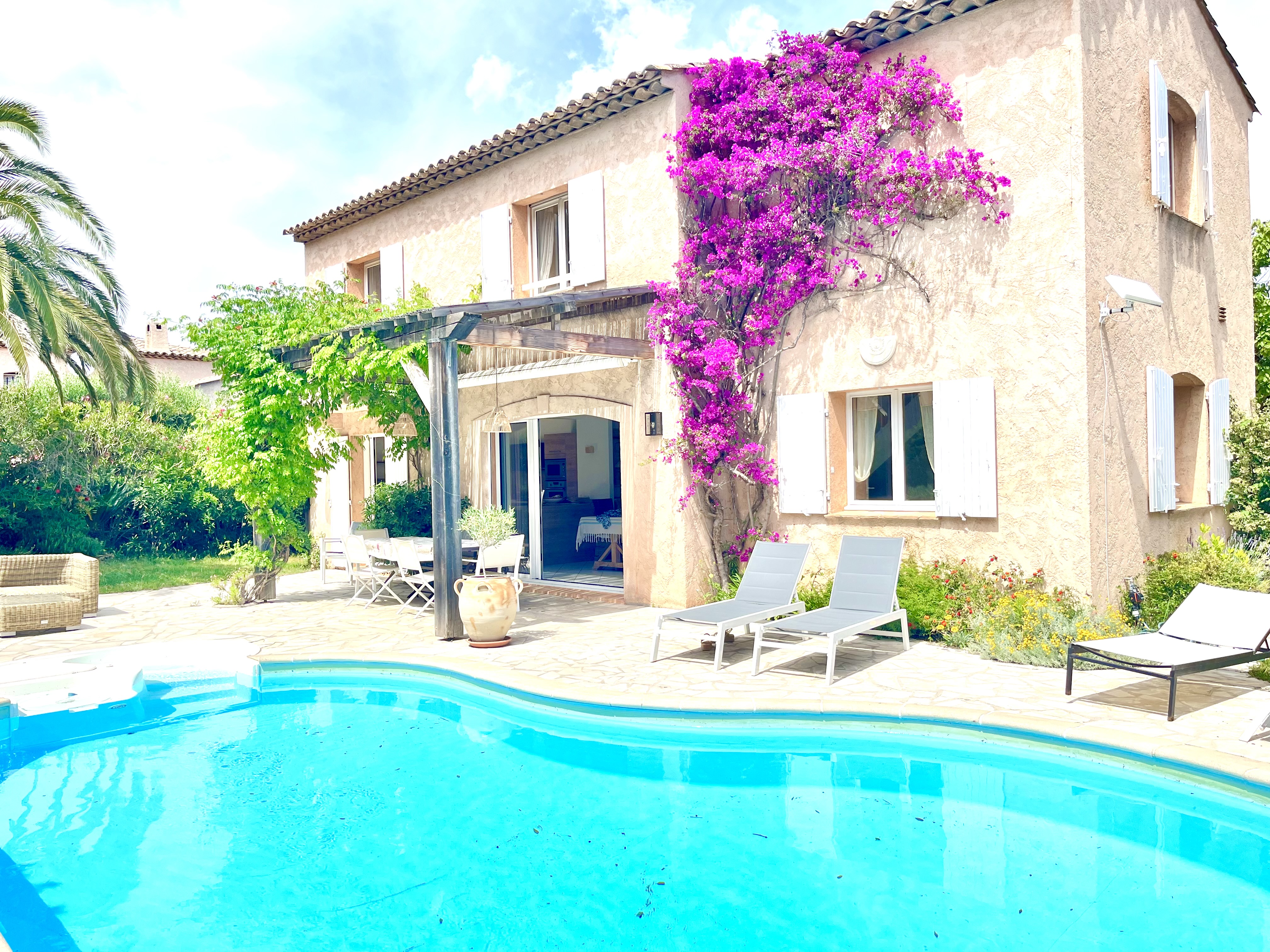 Barré Georgia - Villa Philia - Cavalaire sur mer