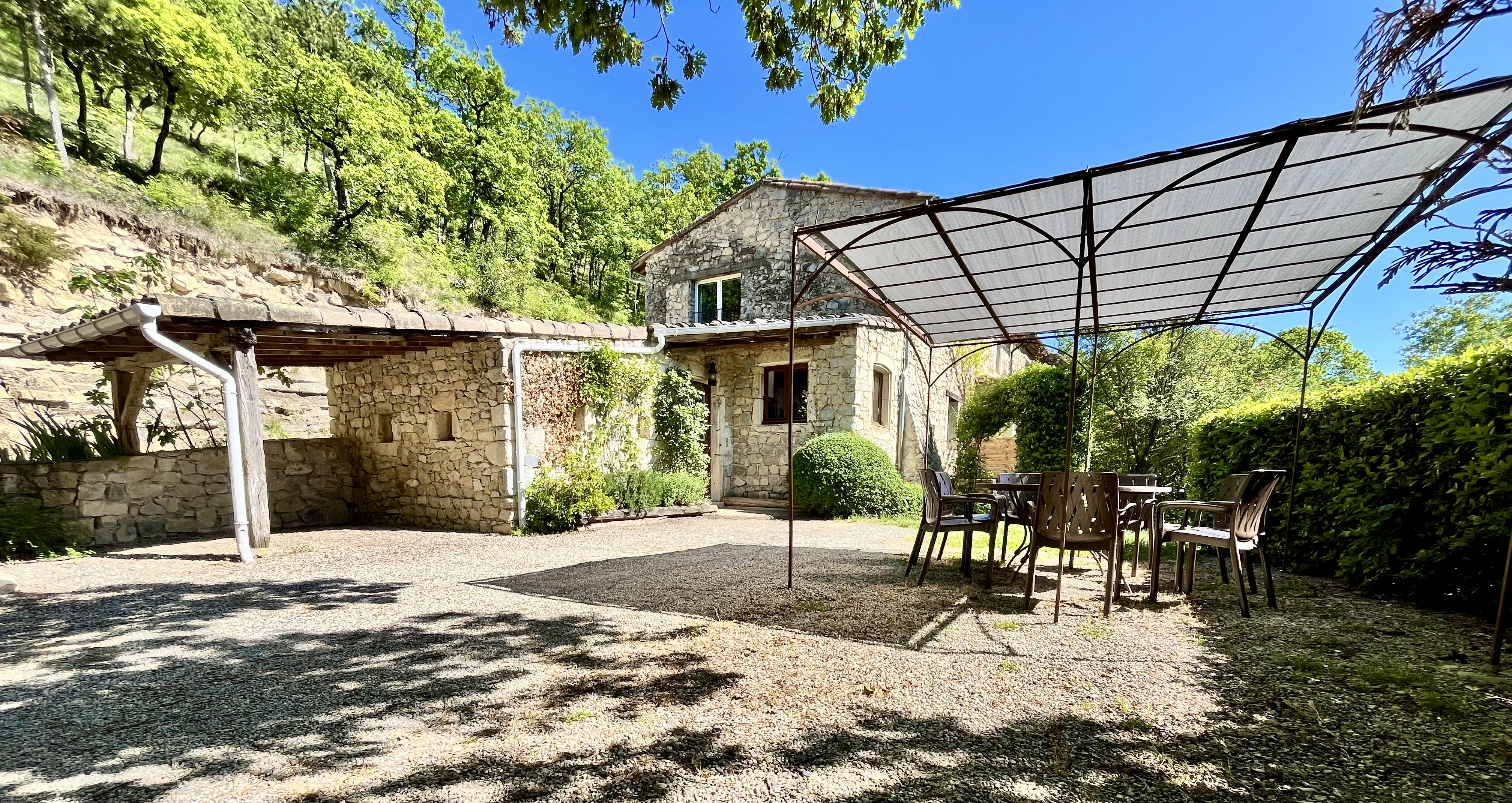 Gîte Camping Porte de Provence - La Drôme Tourisme