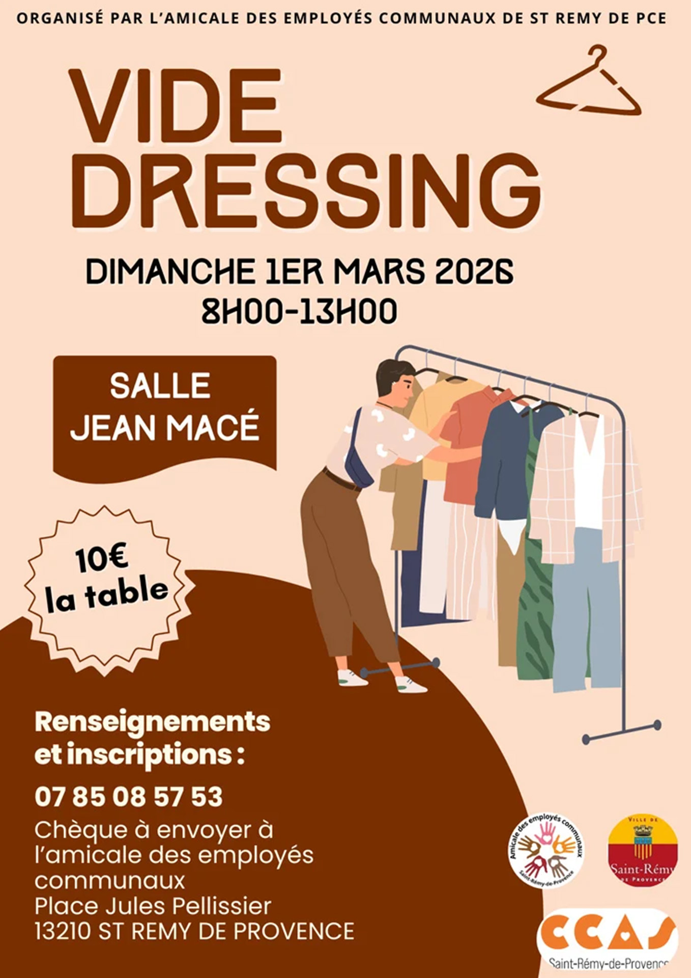 Clothing clearance sale in Saint-Rémy-de-Provence - Alpilles en Provence