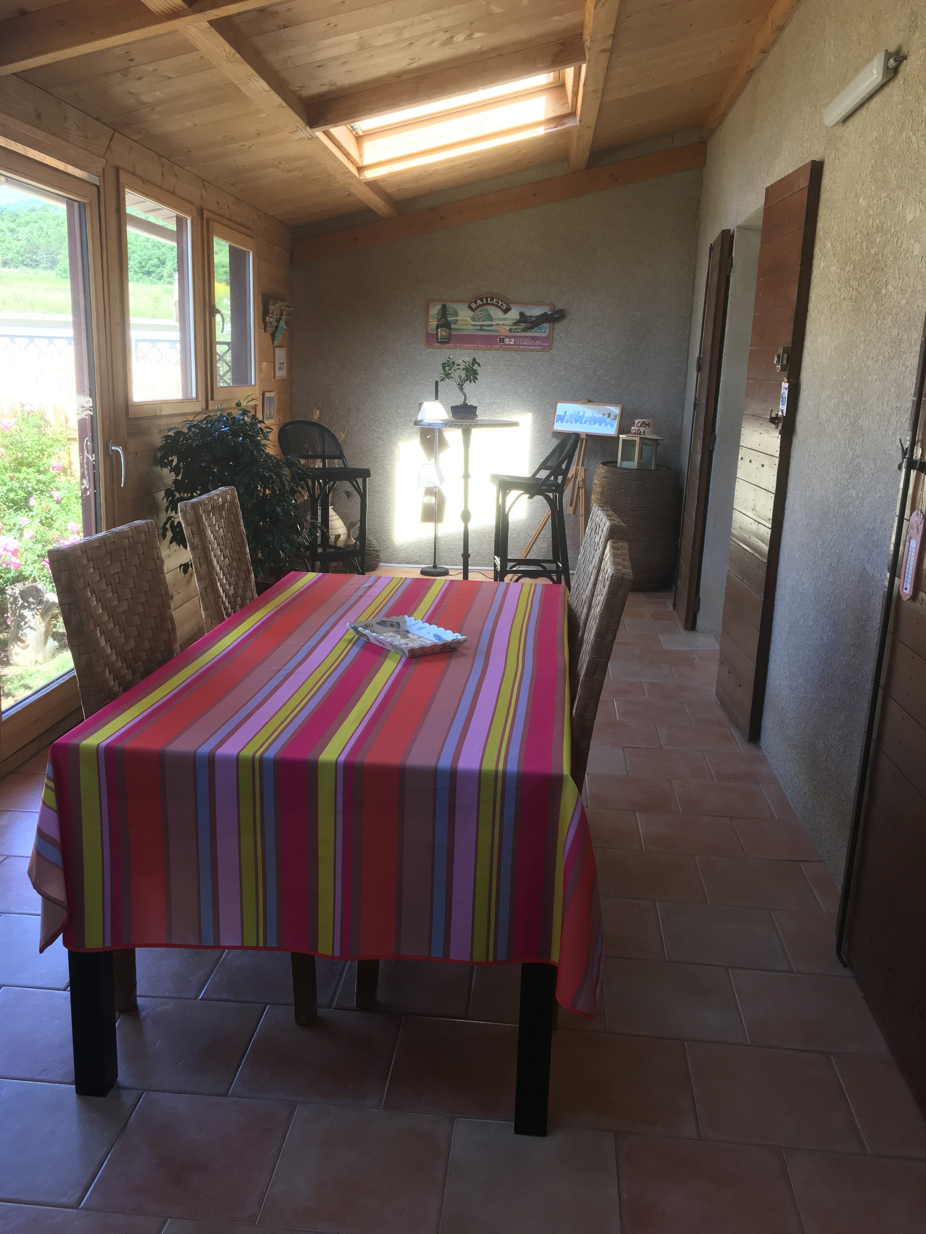 Le Clos des gîtes « les Lavandes », Meublé et Gîte à Châteauneuf-Val ...